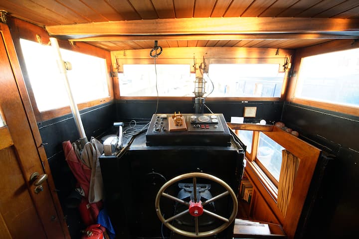19 Best Airbnb Houseboat Rentals In Paris - Updated 2023 | Trip101