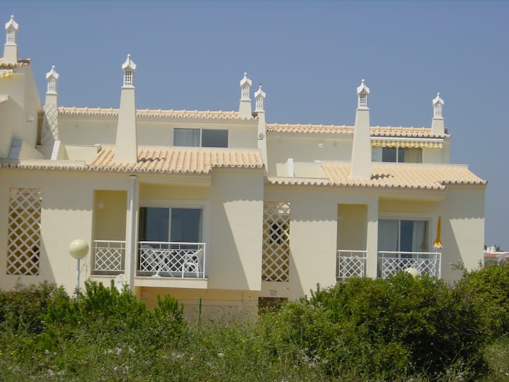 2 Bed, 2 En-suites,
Best Location, Carvoeiro - Praia da Rocha