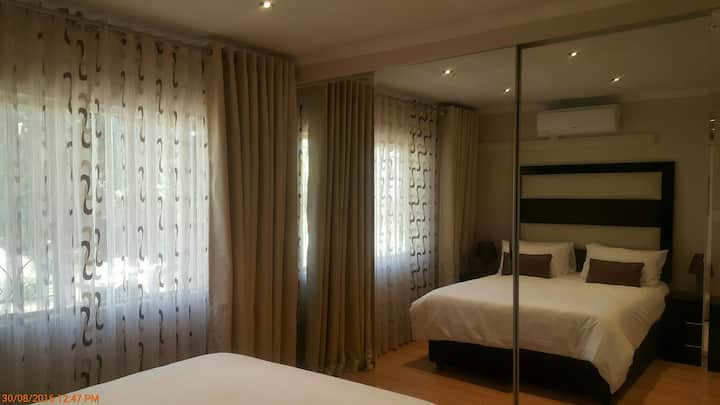 Villa Mikamora - Deluxe Apartment - Johannesburg