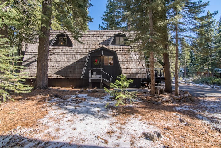 The Hansel Haus - Close To Slopes & Sleeps 8 - Truckee, CA