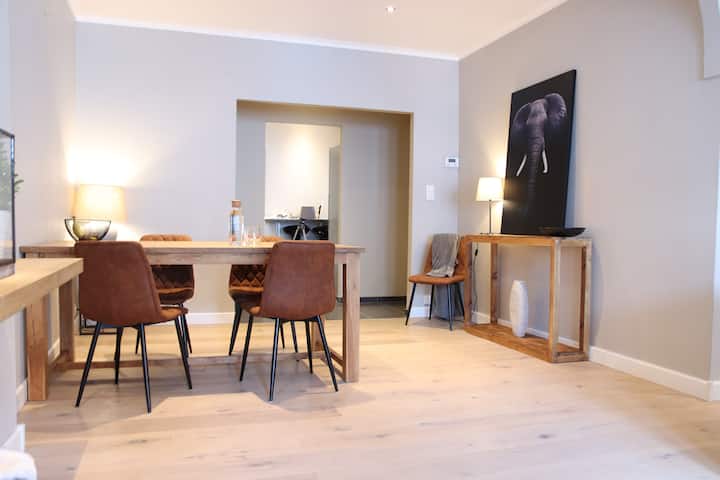 Comfy & Spacious Apartment In The Heart Of Antwerp - Zwijndrecht