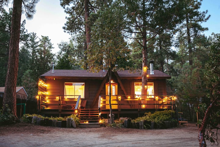 Getaway A-frame Front Cabin-hot Tub, Dogs, Fun - Idyllwild-Pine Cove, CA