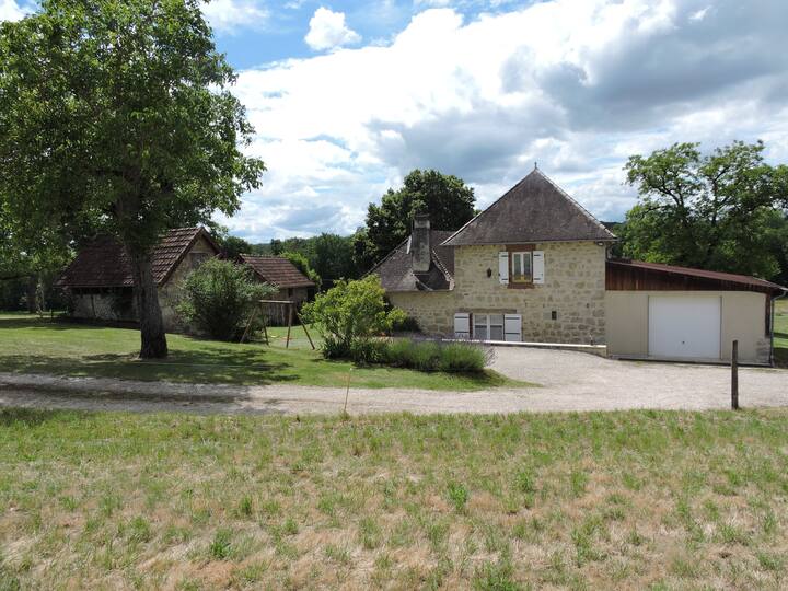 Paisible Demeure Et Ses Jolies Dépendances - Collonges-la-Rouge