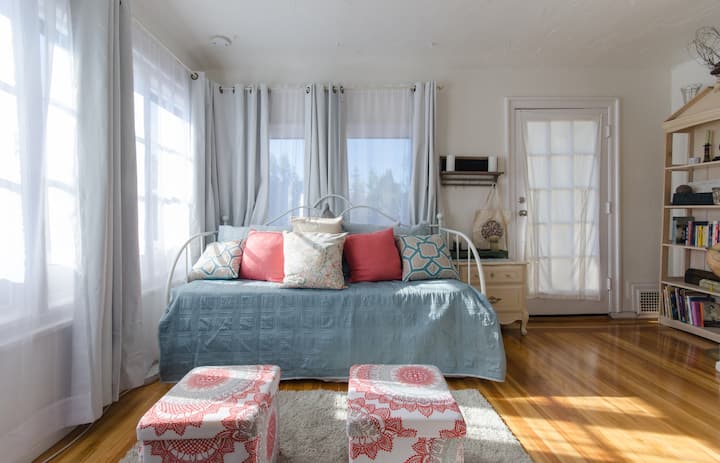 Beautiful Studio By Lake Merritt - Oakland, CA
