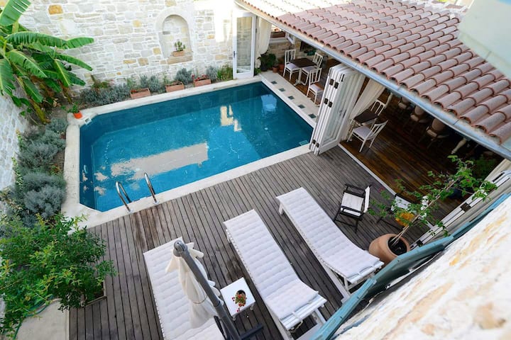 Boutique Hotel In ÇEşme - Ilıca