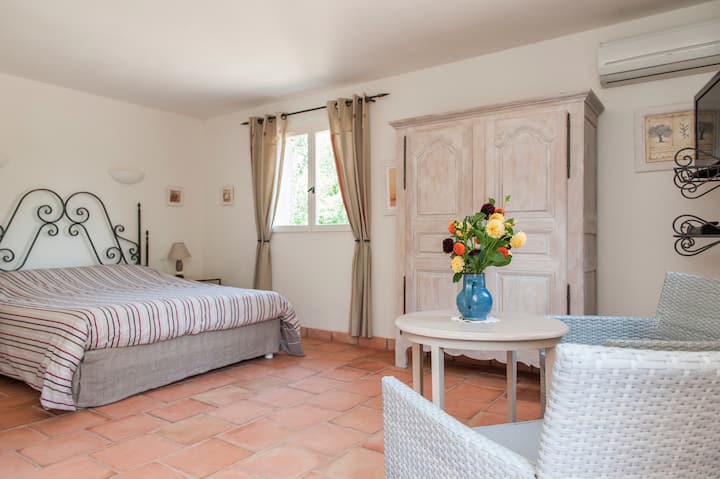 Chambre De Charme Fayence Les Plumbagos - Fayence