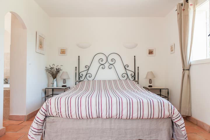 Chambre De Charme Fayence Les Plumbagos - Fayence