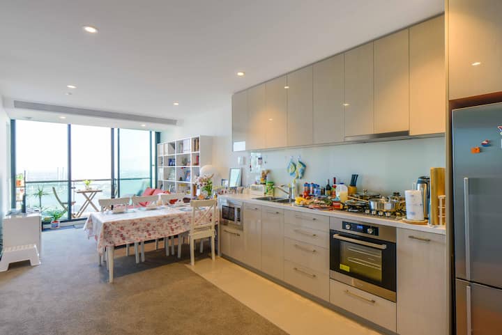 墨尔本市中心的温馨公寓
Cozy Aparterment In Melbourne Cbd - Kensington
