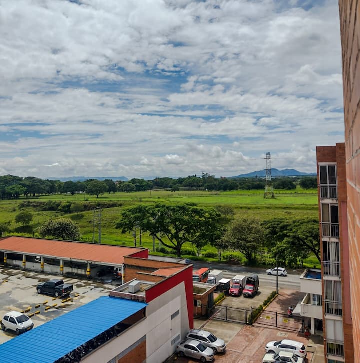 Cómodo Apartamento Con Parq. Privado Y Buena Vista - Ibagué