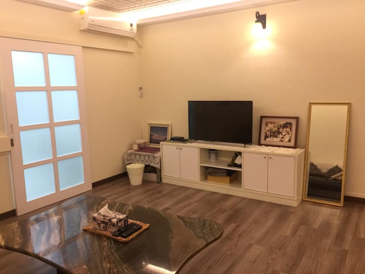 【近台中市市府捷運｜七期】8人團體｜廚房｜舒適大空間｜電梯宅 - Taichung City