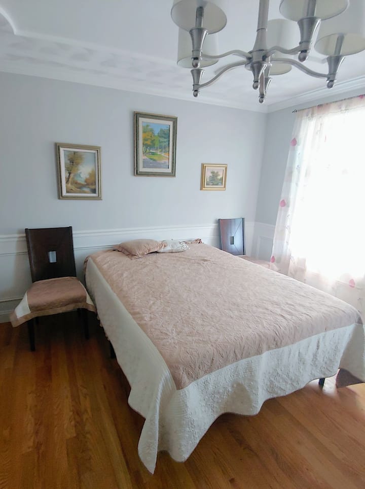 Elegant Room In Boston Northern Suburbs - Andover, MA