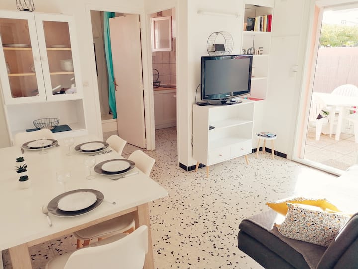 Agréable F2 à 200m De La Mer Avec Jardin + Parking - Saint-Cyprien