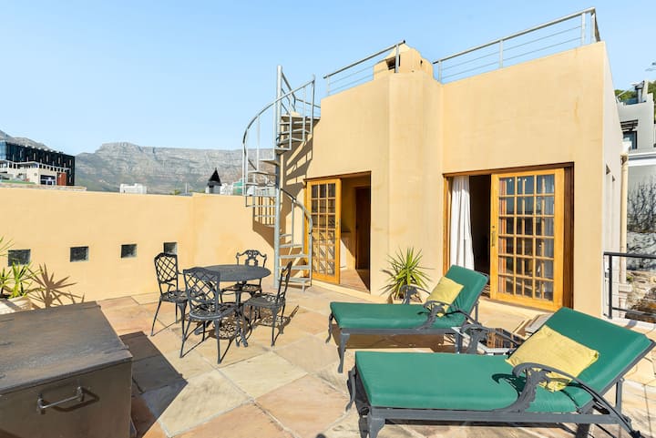 Quirky De Waterkant Villa | Rooftop Deck | Wifi - Cape Town