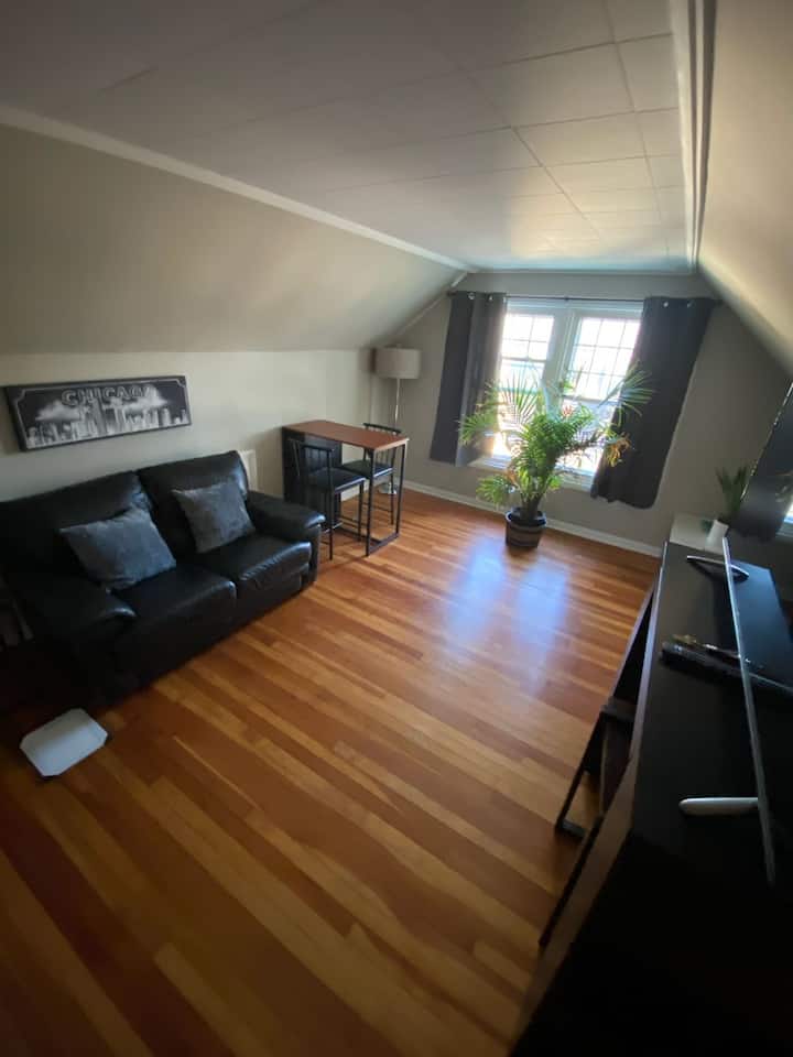 Lovely 1 Bedroom Queen Mins To O'hare/shops/food - Des Plaines, IL