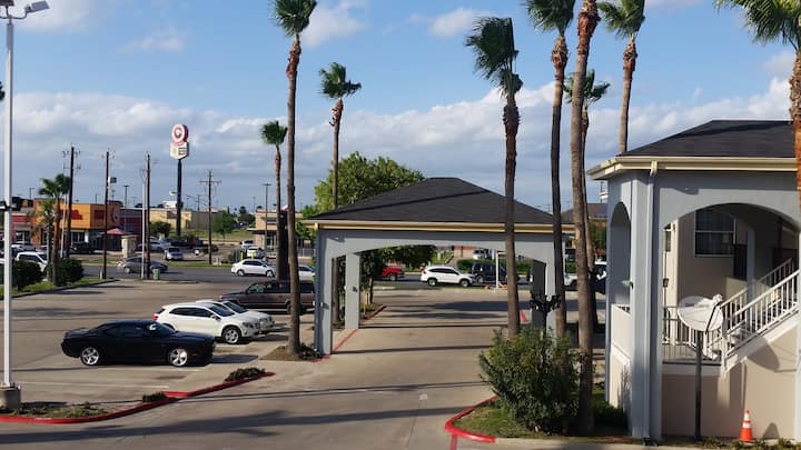 Texas Inn Downtown Mcallen/non-smoking Deluxe King - McAllen, TX