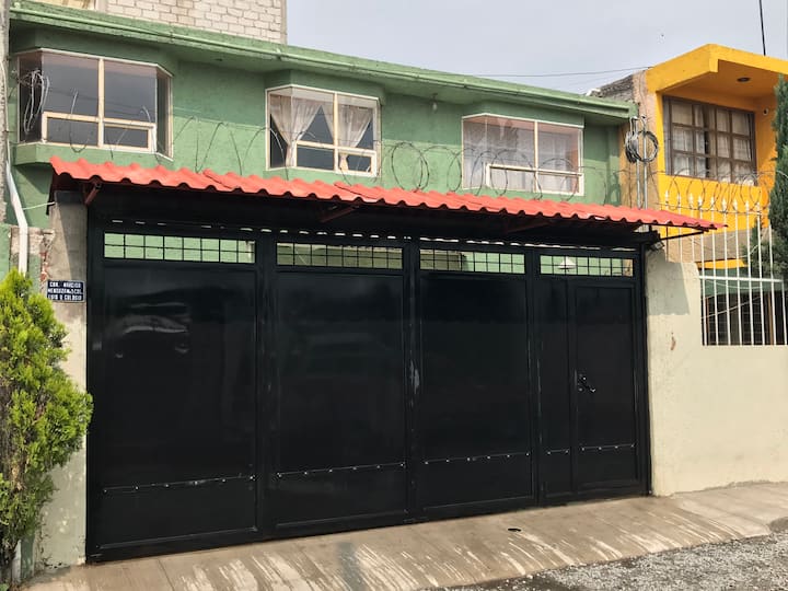 Casa Amplia Matlaltlkali << Descanso O Trabajo >> - Ecatepec de Morelos