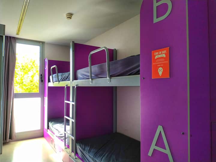 Twentytú Hostel - Private Quadruple Room - Barcelone