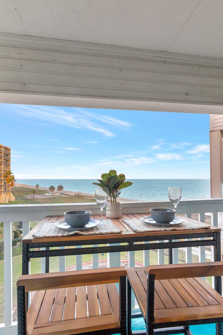 Beach View & Seabreezes - North Beach, TX