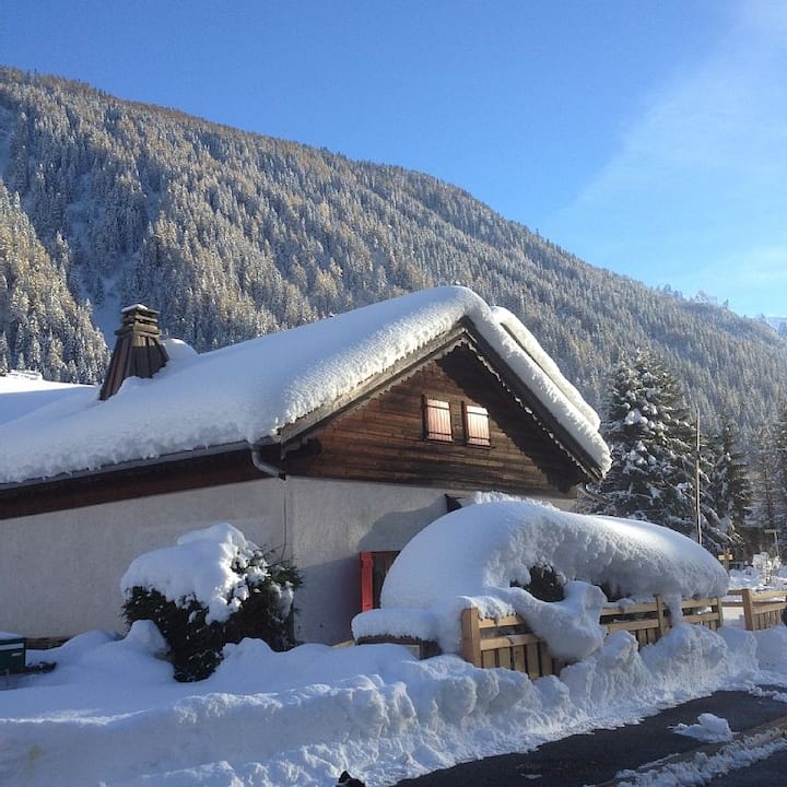 Chalet Mabel - Sleeps 4 - Chamonix