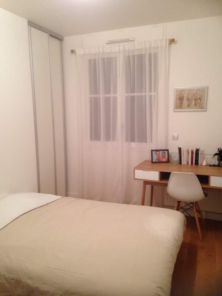 3 Pièces Calme Et Lumineux Dans Une Rue Pietonne - Nanterre