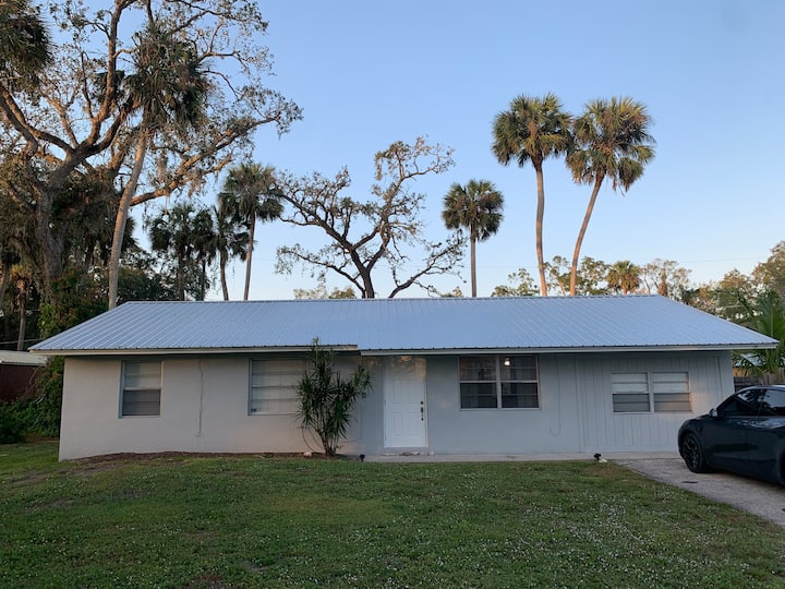 Cozy 3 Bedroom Home - Okeechobee, FL