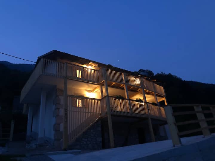 Hisa Pri Koritu - Apartma Matajur - Kobarid