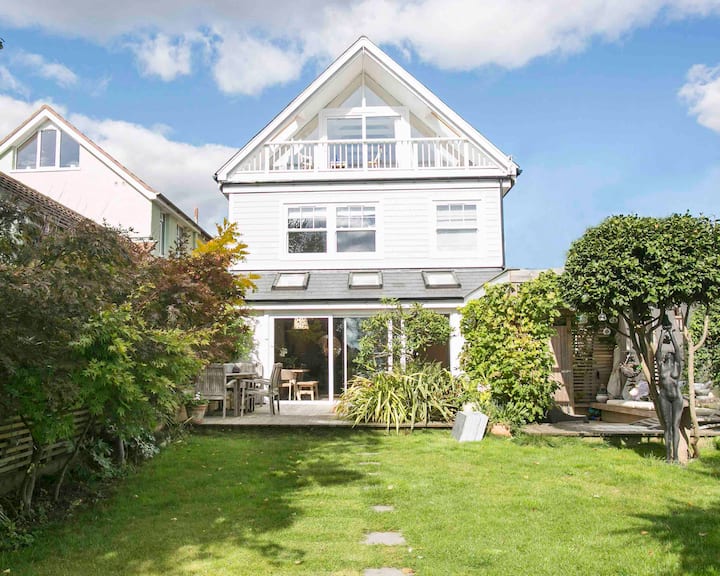 Beach House -Sea Views ,Harbour With Parking - Sandbanks