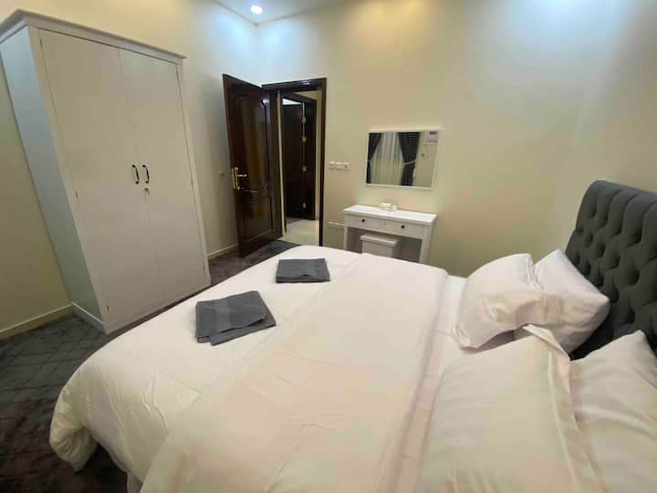 3 Bedroom Apt 7 Mins To Nabawi - Medina