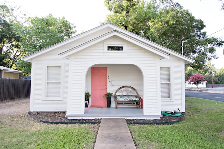Josephine House :: Walk To Main Street. - Fredericksburg, TX