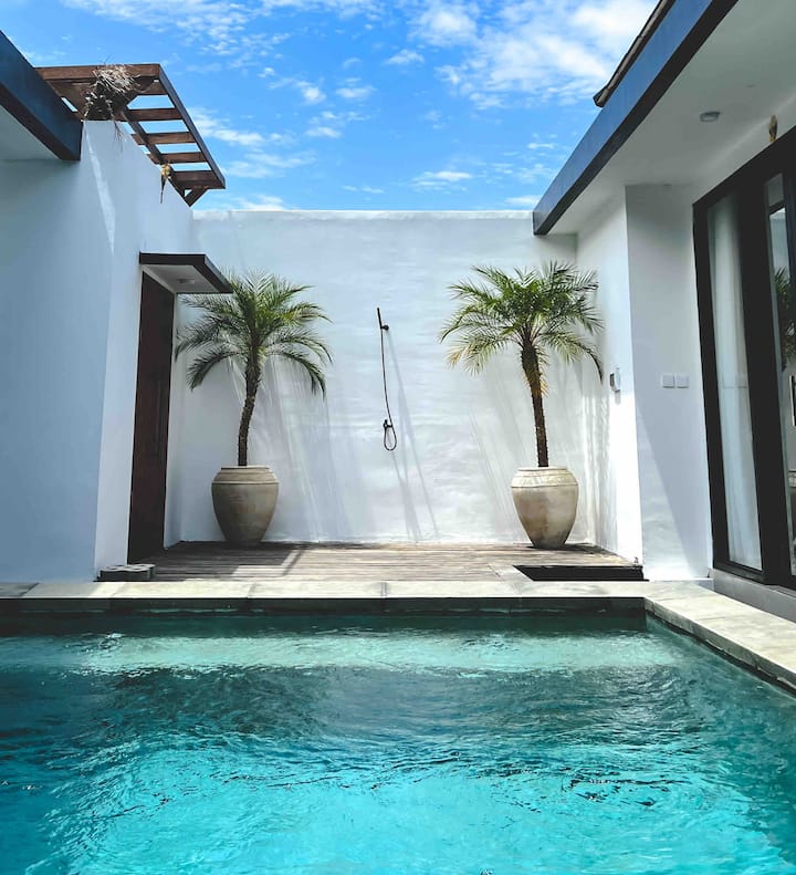 Luxury New Villa In The Centre Of Pererenan Canggu - Canggu