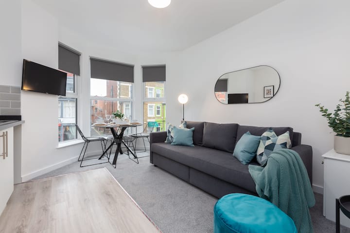 Ideal Family Apartment, Central Location, Close To Local Attractions - Poulton-le-Fylde