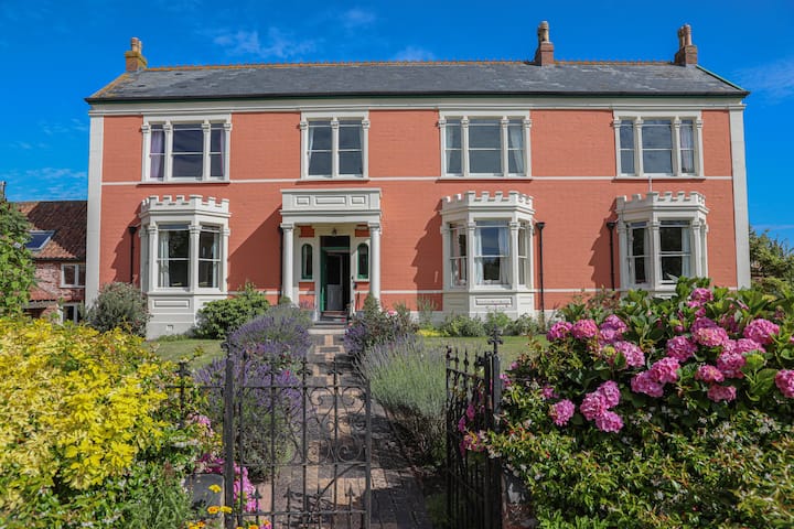 Luxurious House And Glorious Gardens. - Bridgwater