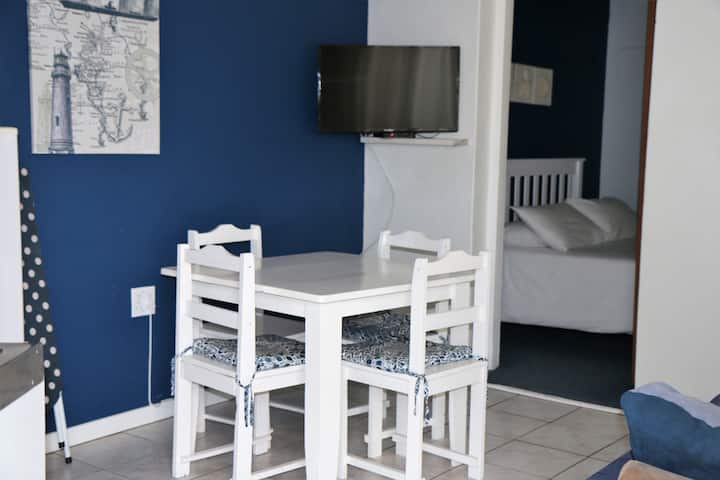 Aloha #4 - East London