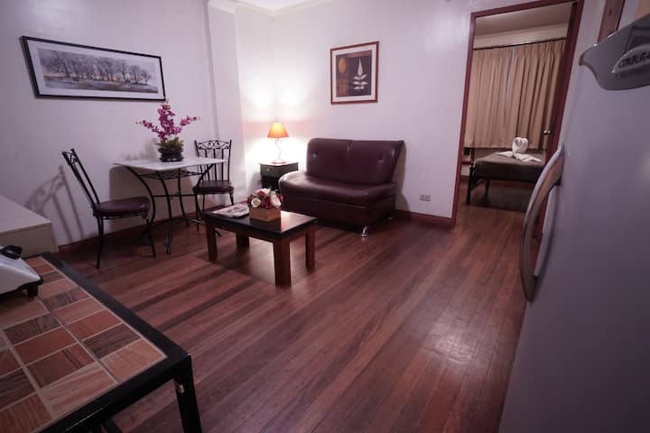 Apartment In A Hidden Oasis - Manila