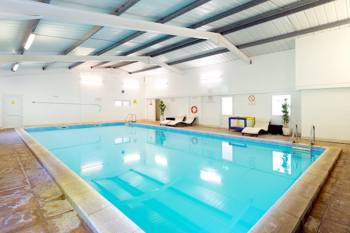 Blackberry - Pool, Dog-friendly Garden & Beaches - Stratton