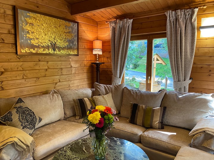 3 Bedroom Lodge/hotub/pool In Horsley Surrey Uk - Dorking