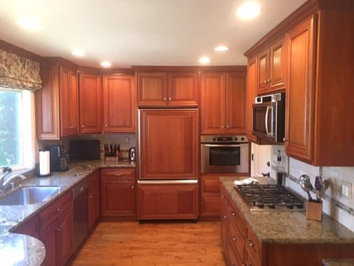 Beautiful 1 Bedroom Near Palo Alto And Menlo Park - Redwood City, CA