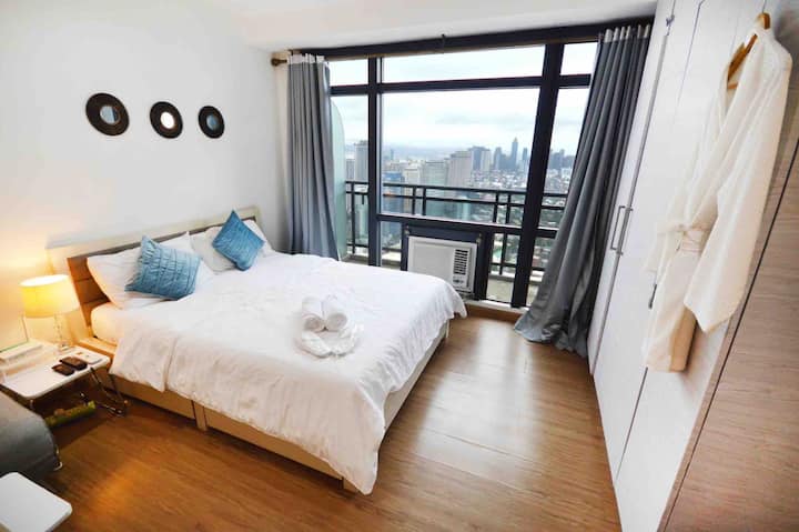 54th Floor- Studio With Amazing City Views - Makati