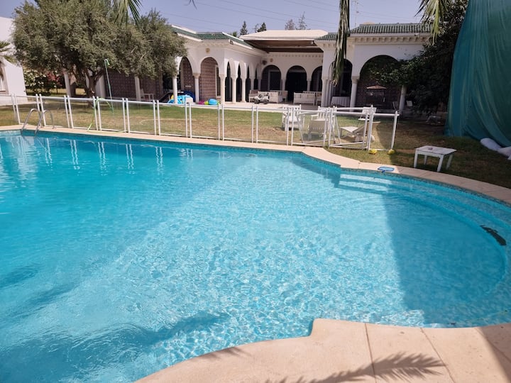 Grande Villa Avec Jardin Et Piscine - Sidi Bou Saïd