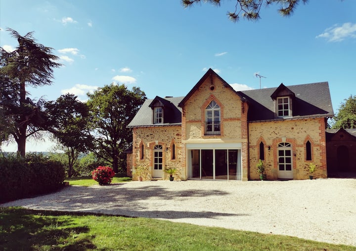 Maison Familiale Avec Vue Sur La Mayenne & Piscine - Château-Gontier-sur-Mayenne
