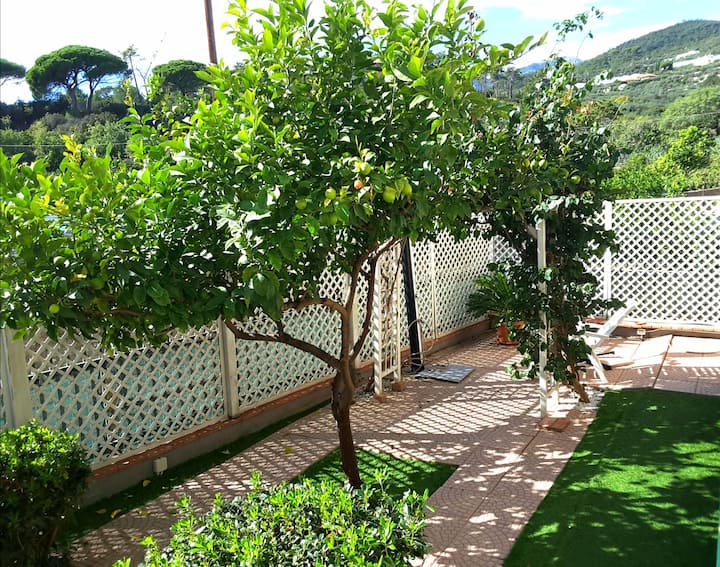 Appartamento Ornella  Con Giardino Vicino Al Mare. - Pietra Ligure