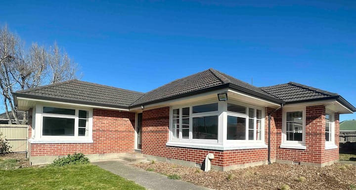 Sunny House ( Near Airport) - Christchurch