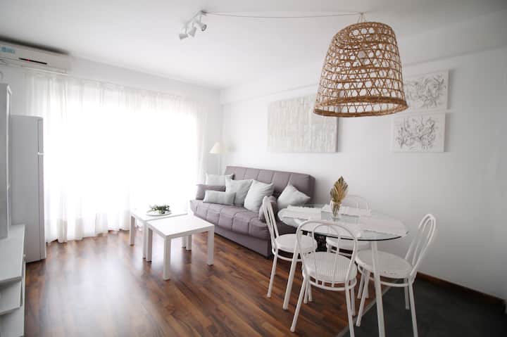 Stylish😎apartment With Balcony In Heart Of Salou - La Pineda