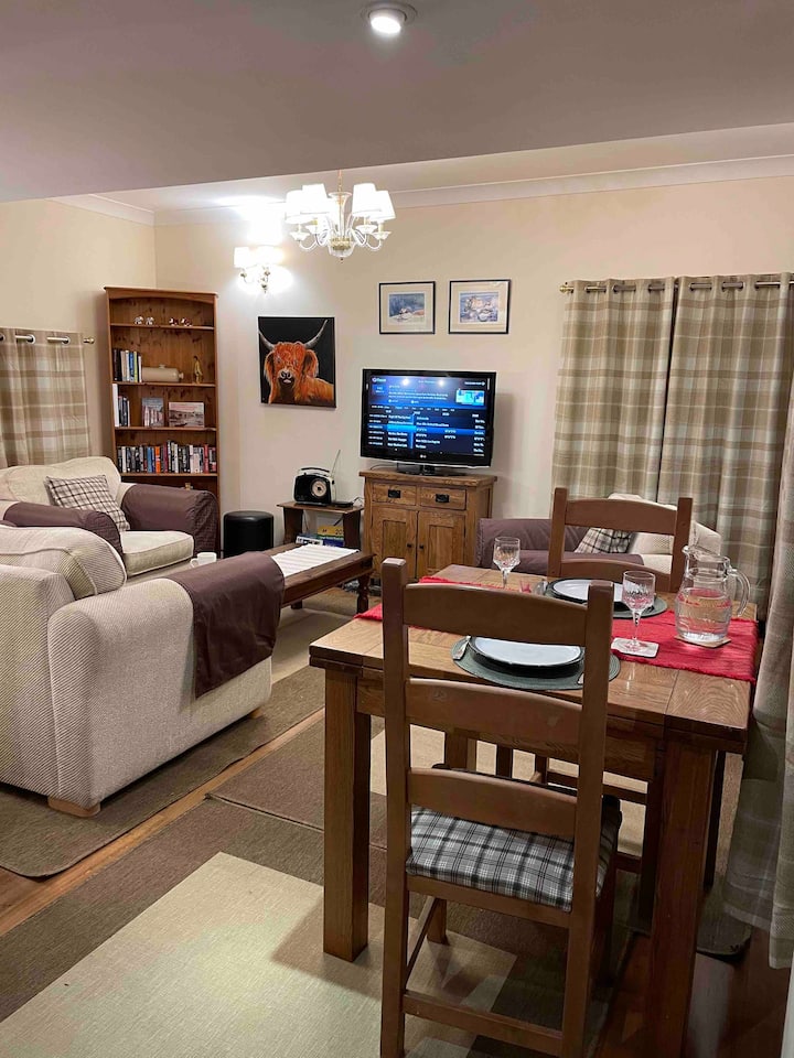 In The Heart Of The Village - Comrie