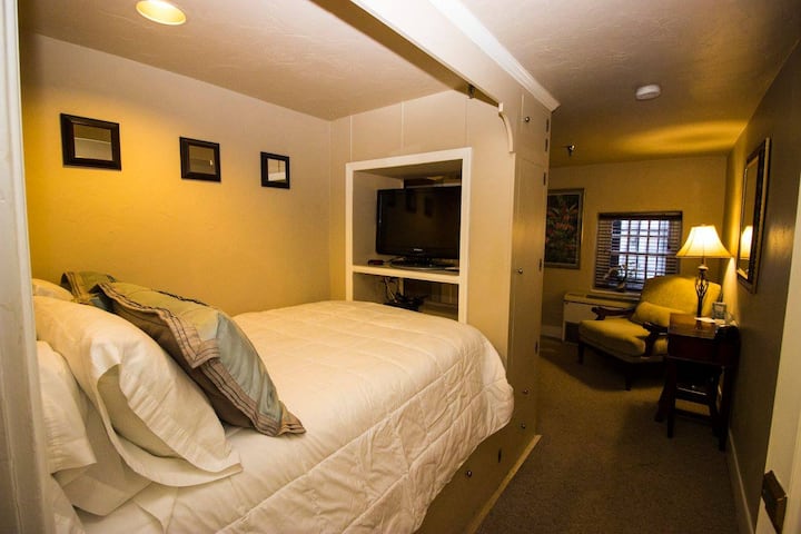 Haunted Porter Room - Newtown, PA