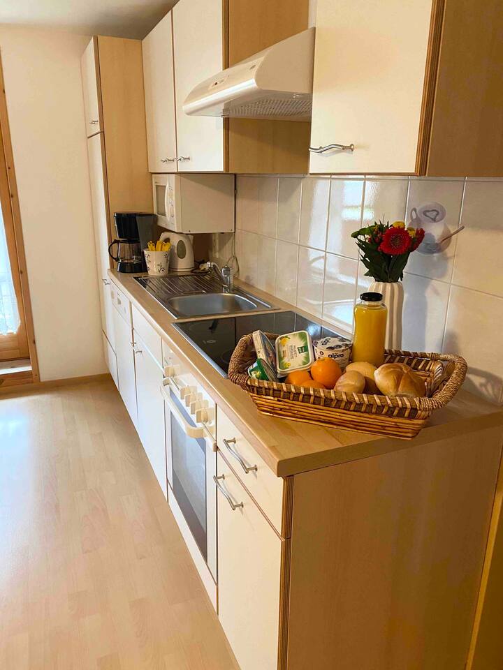 Schönes Appartement Mit Balkon; 2 Zimmer & 2 Bäder - Valle di Casies