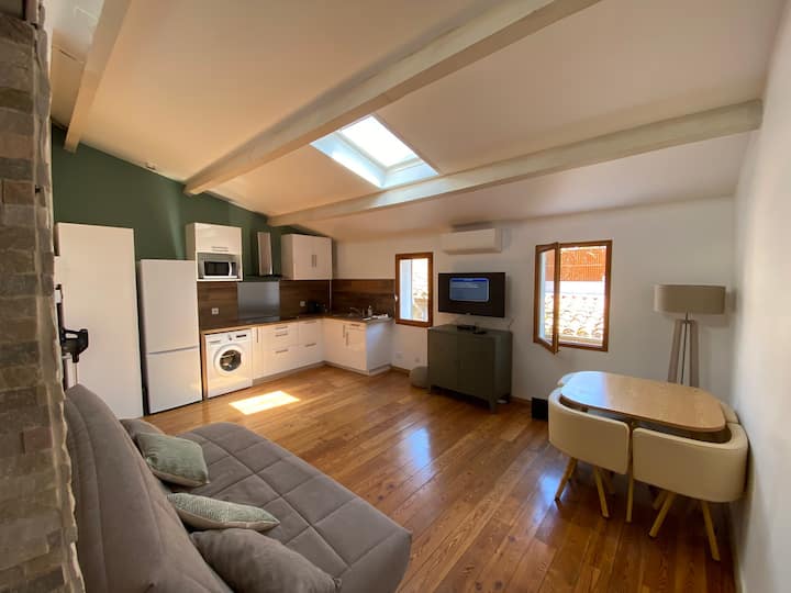 Grand Studio Climatisé De 40m2 Avec Mezzanine - Cassis