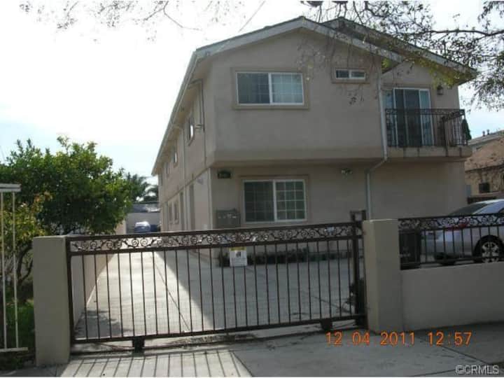 Big Master Bed / Bath Near Harbor Ucla/ Male - Torrance