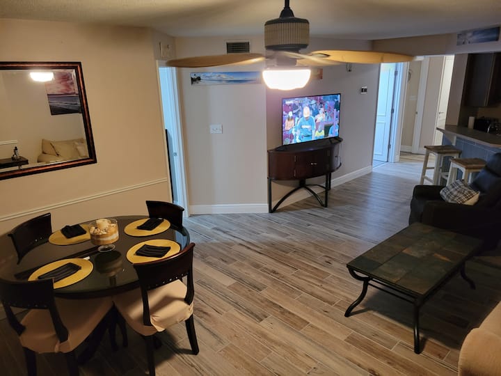 Bobby's Oceanfront 2 King Suites Condo - Ormond Beach, FL