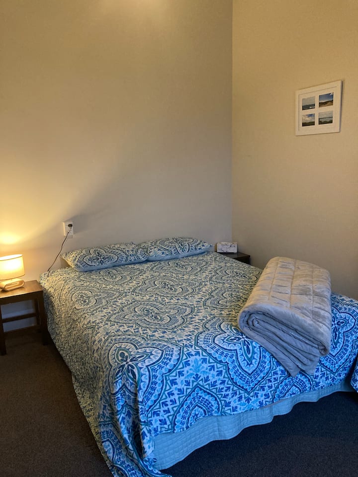 Villa. Two Rooms Sleeps 3. Queen & Single Bed - Wairoa